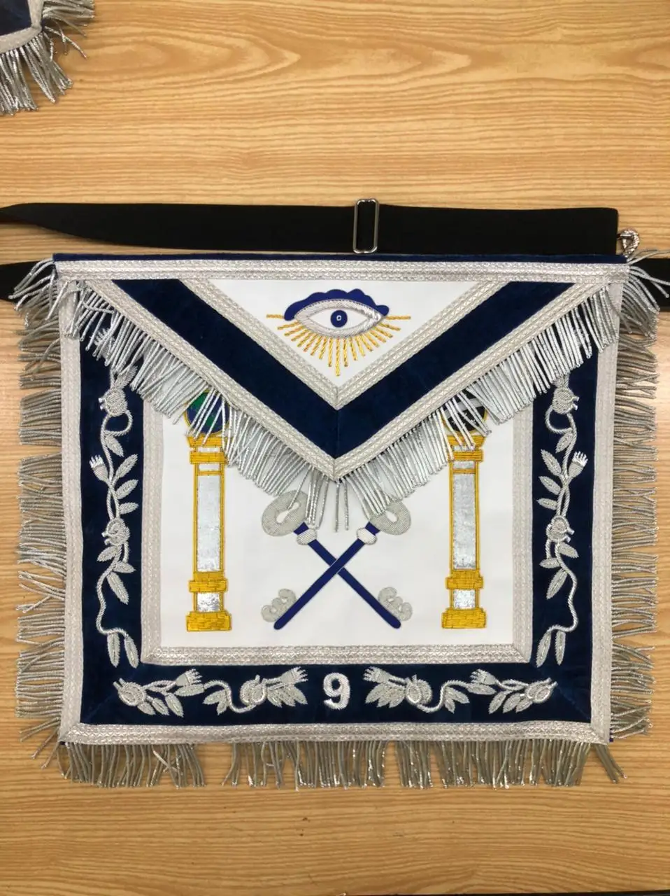 Masonic Regalia White Plain Masonic Apron Customized Hand Embroidery PU Leather Masonic Custom ...