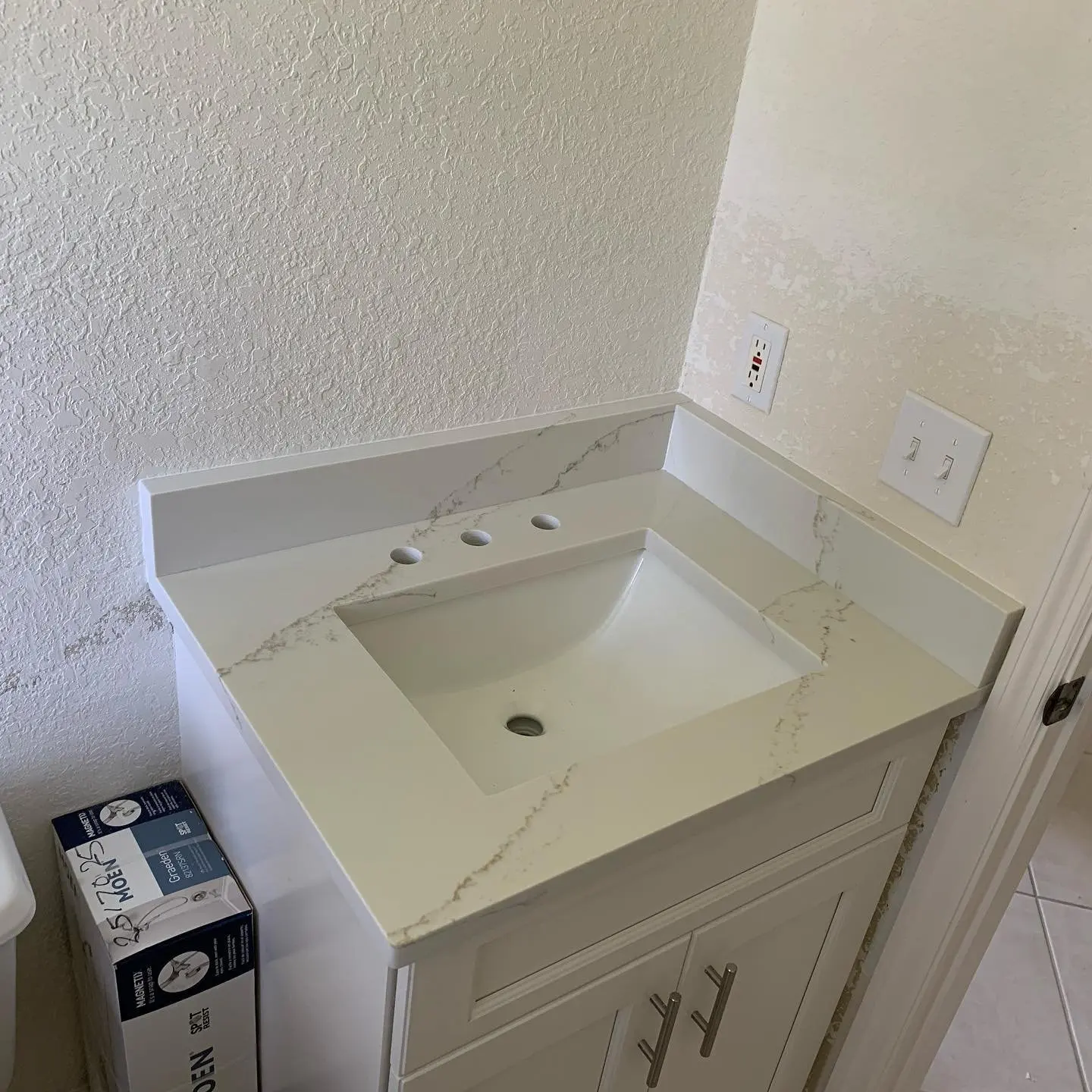 Lq-808 White Quartz Countertop Modified Clay Material Natural Flexible ...