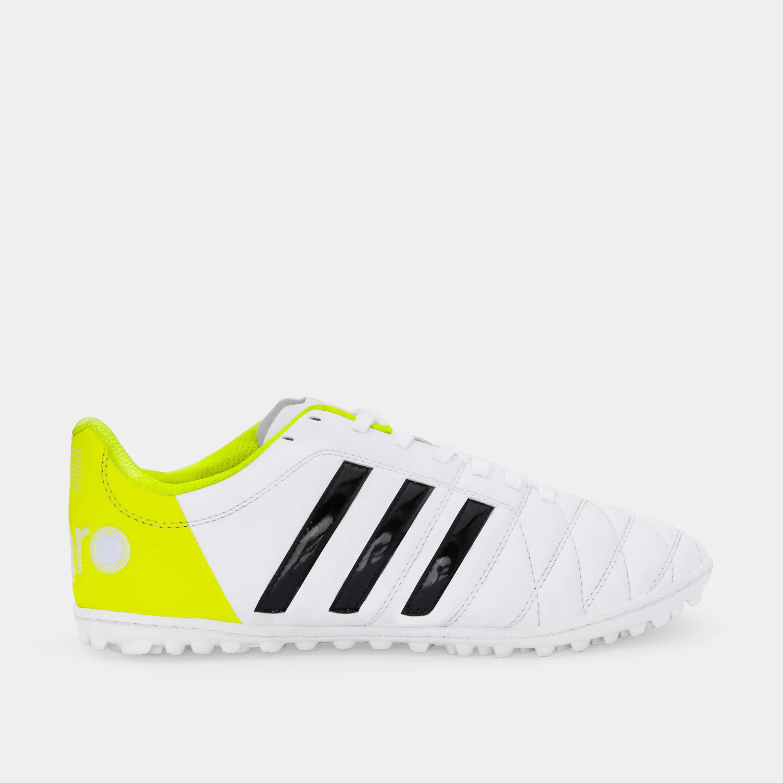 Sport Shoe Bulbal 11pro Artificial Grass Football Shoe White Fresh ...