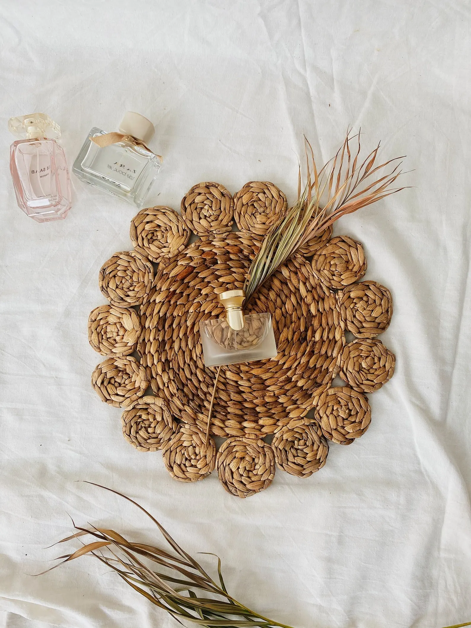 Wholesale Straw Reef Natural Water Hyacinth Charger Plate Table ...