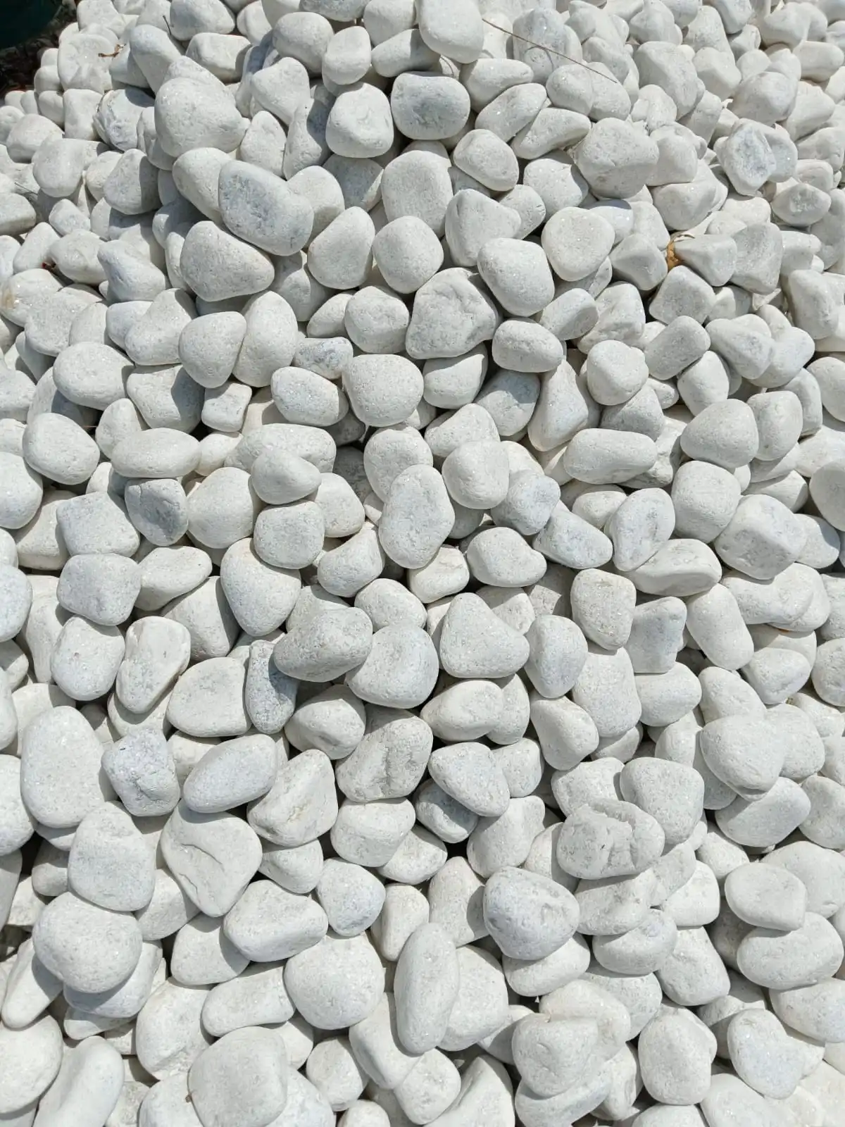 Excellent Quality White Round Marble Pebbles Stone for Paving Available ...