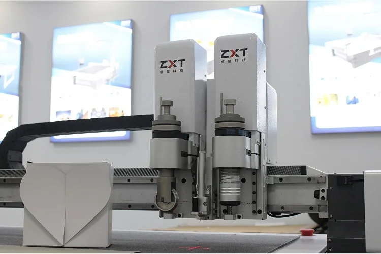 Paper Processing Machinery - Automatic Digital Die Cutter