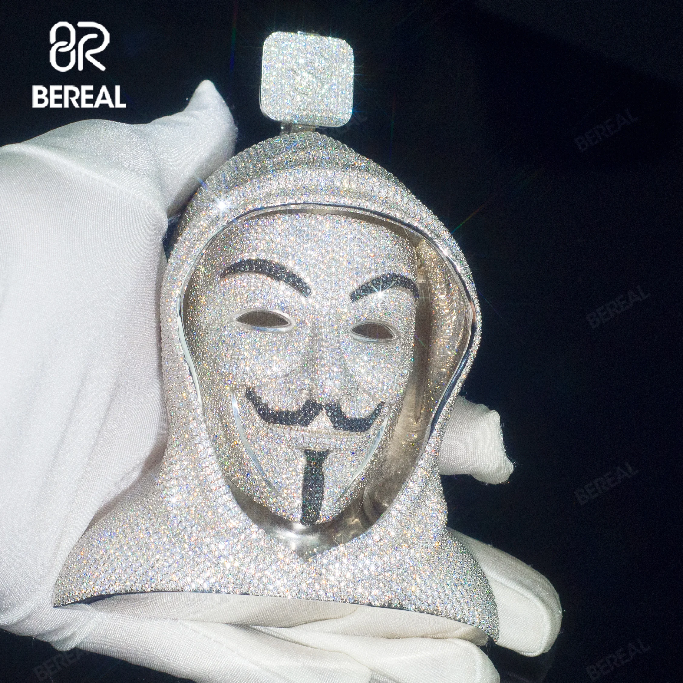 Bereal Custom Pendant: Vvs Iced Out Moissanite Cartoon Pendant for Men ...