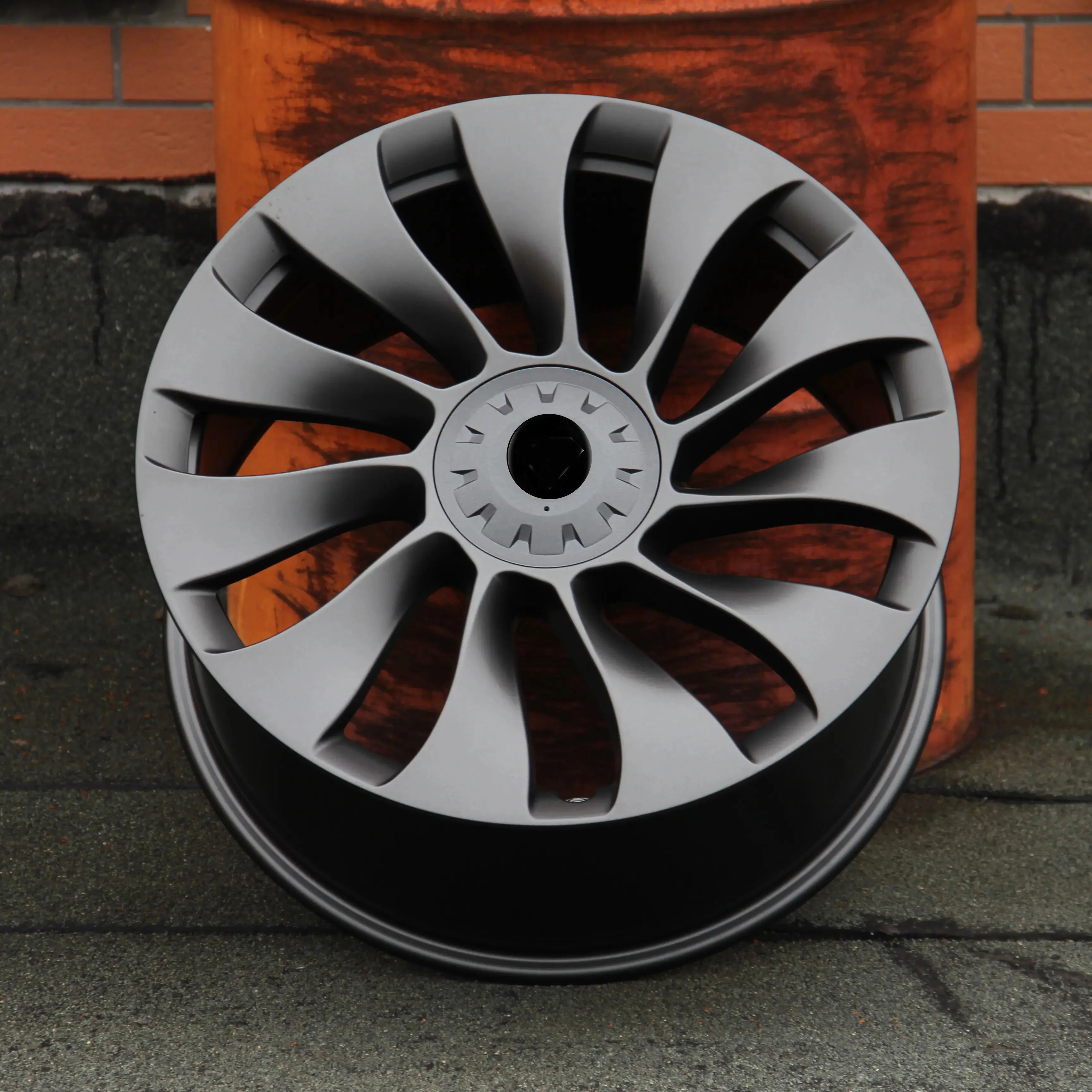 Carnox Supplier's Gunmetal and Black 5x114.3 Center Cap Alloy Wheels ...