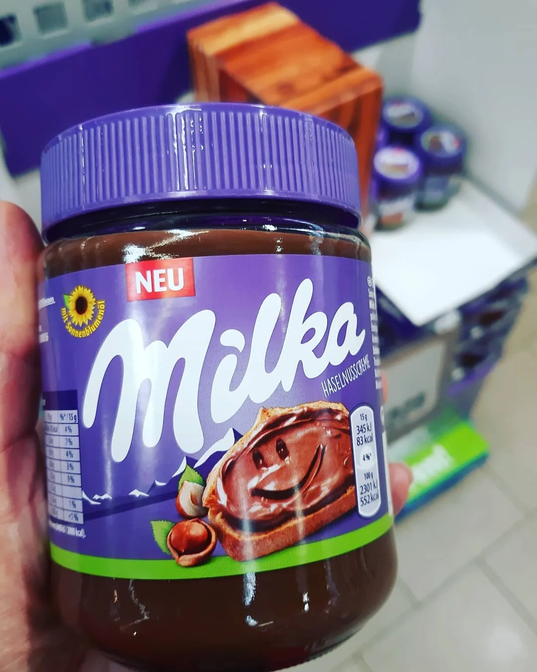 Milka Haselnusscreme - Premium Hazelnut Cream Spread