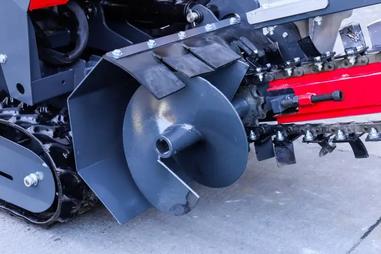 20HP 500CC Self Propelled Petrol Engine Stand-on Track Trencher Walk ...