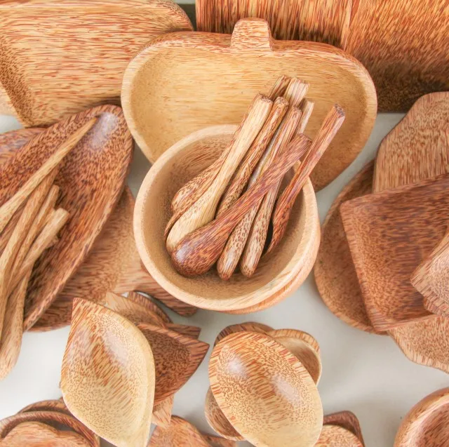 Basic Eco Friendly Sustainable Reusable Natural Kitchen Picnic Plates ...