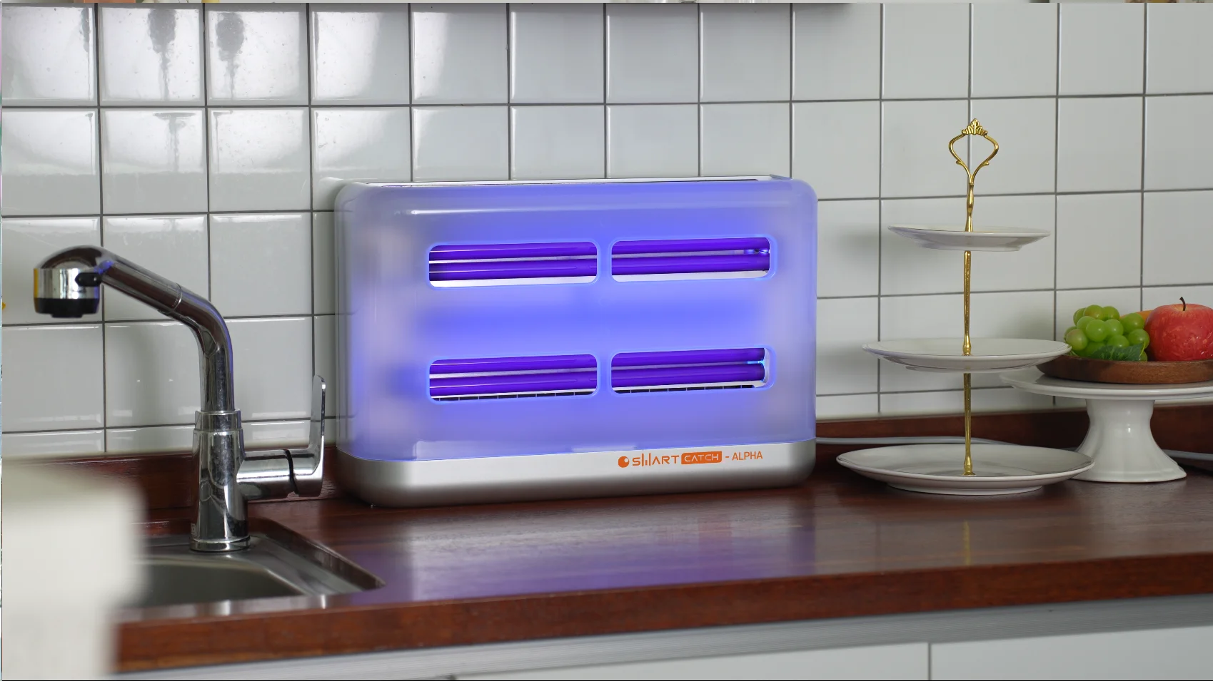 Korean [smart Catch Alpha] Indoor Pest Control Devices With Led Lamp ...