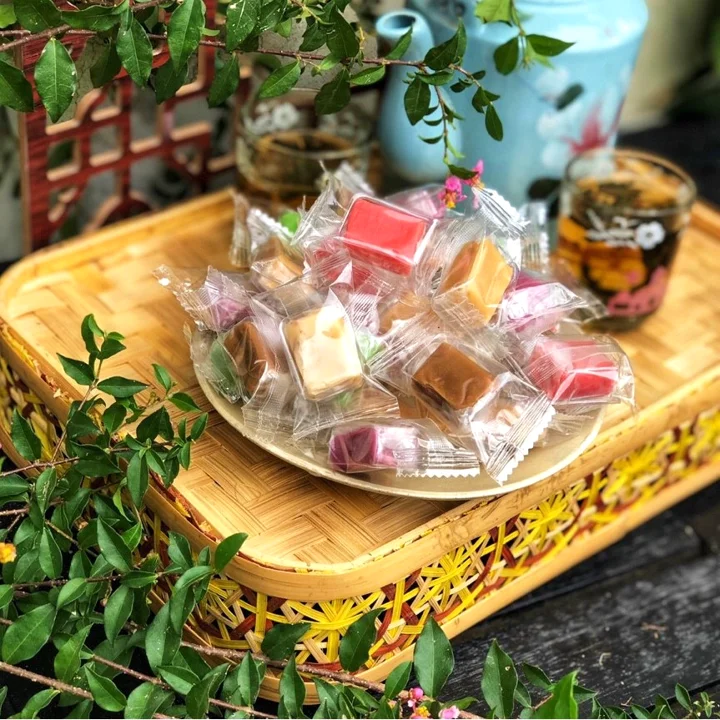 Vietnam Candy Cube Shaped Coconut Candy Packed In Individual Package ...