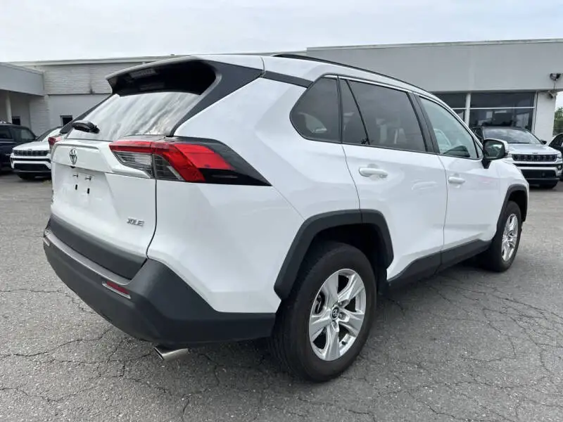 Used 2021 Toyo-ta RAV4 White Color| Alibaba.com