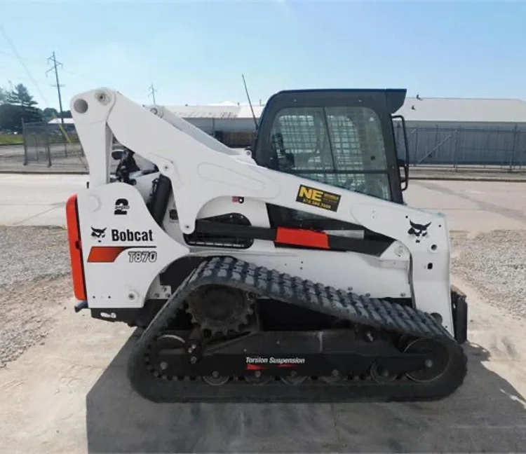 Bobcat T870 Skid Steer - High Efficiency & Reliable Power
