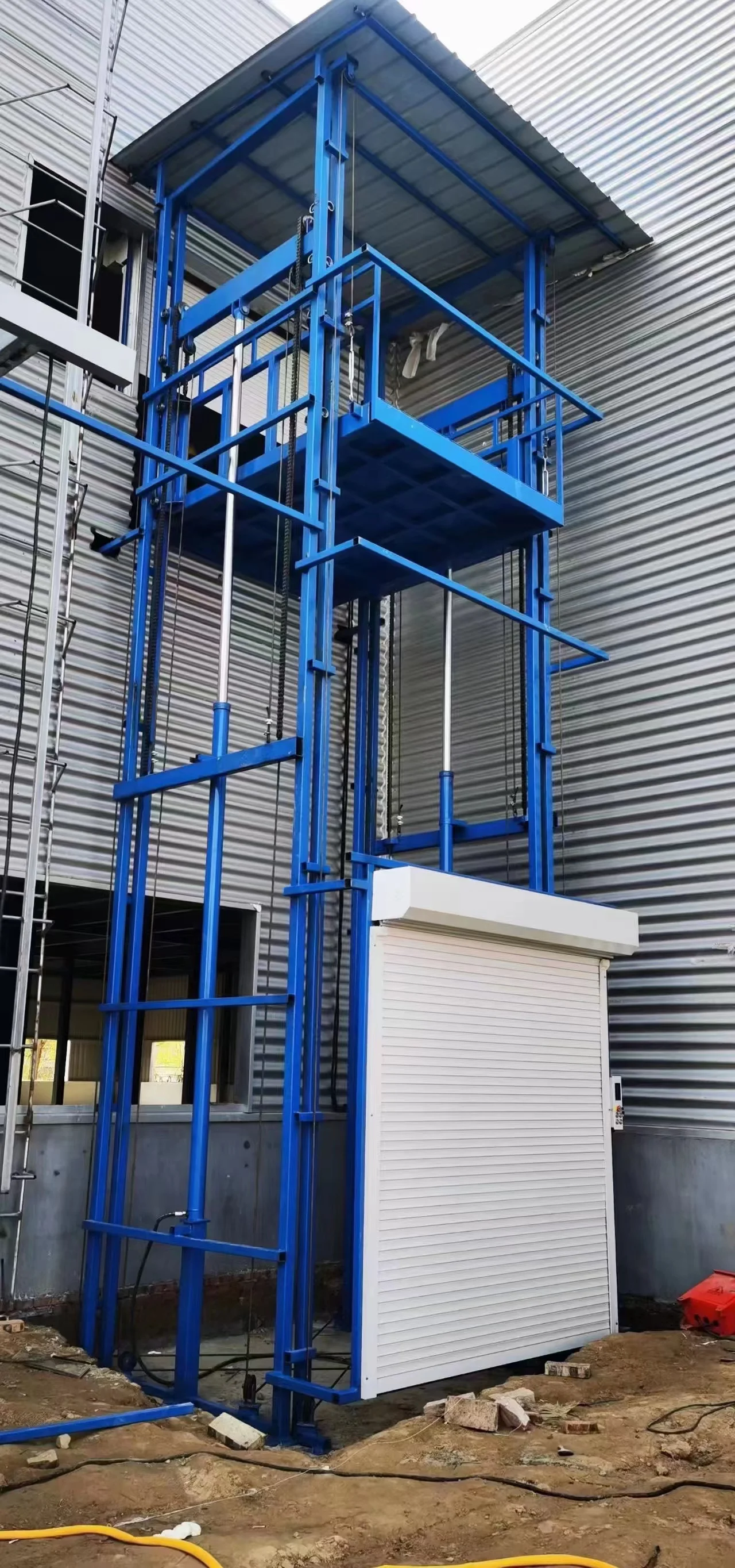 6m 3000kg Pallet Vertical Lift Elevator for Material Goods