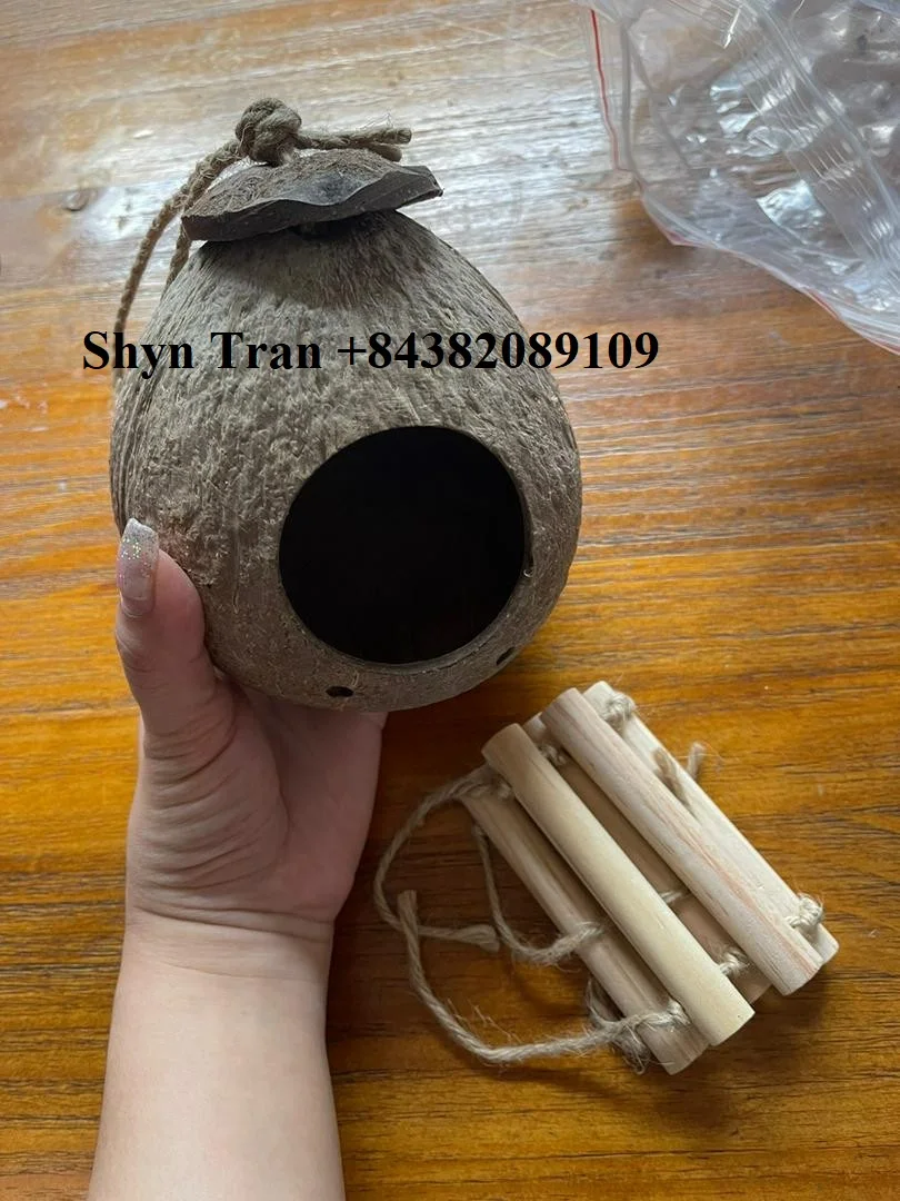 Natural Coconut Shell Hamster Nest - Sustainable & Durable