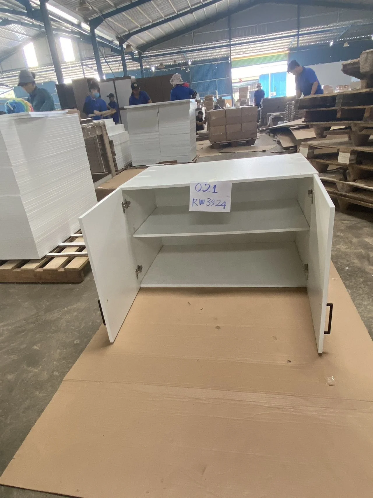 Kitchen Cabinets Engineered Wood Veneered Slab Door Small Wood Eco ...