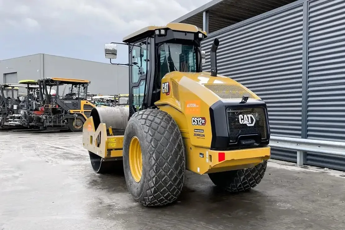 Cat Cs12 Gcvibratory Soil Compactors Roller - Buy Cat Cs12 Gcvibratory ...