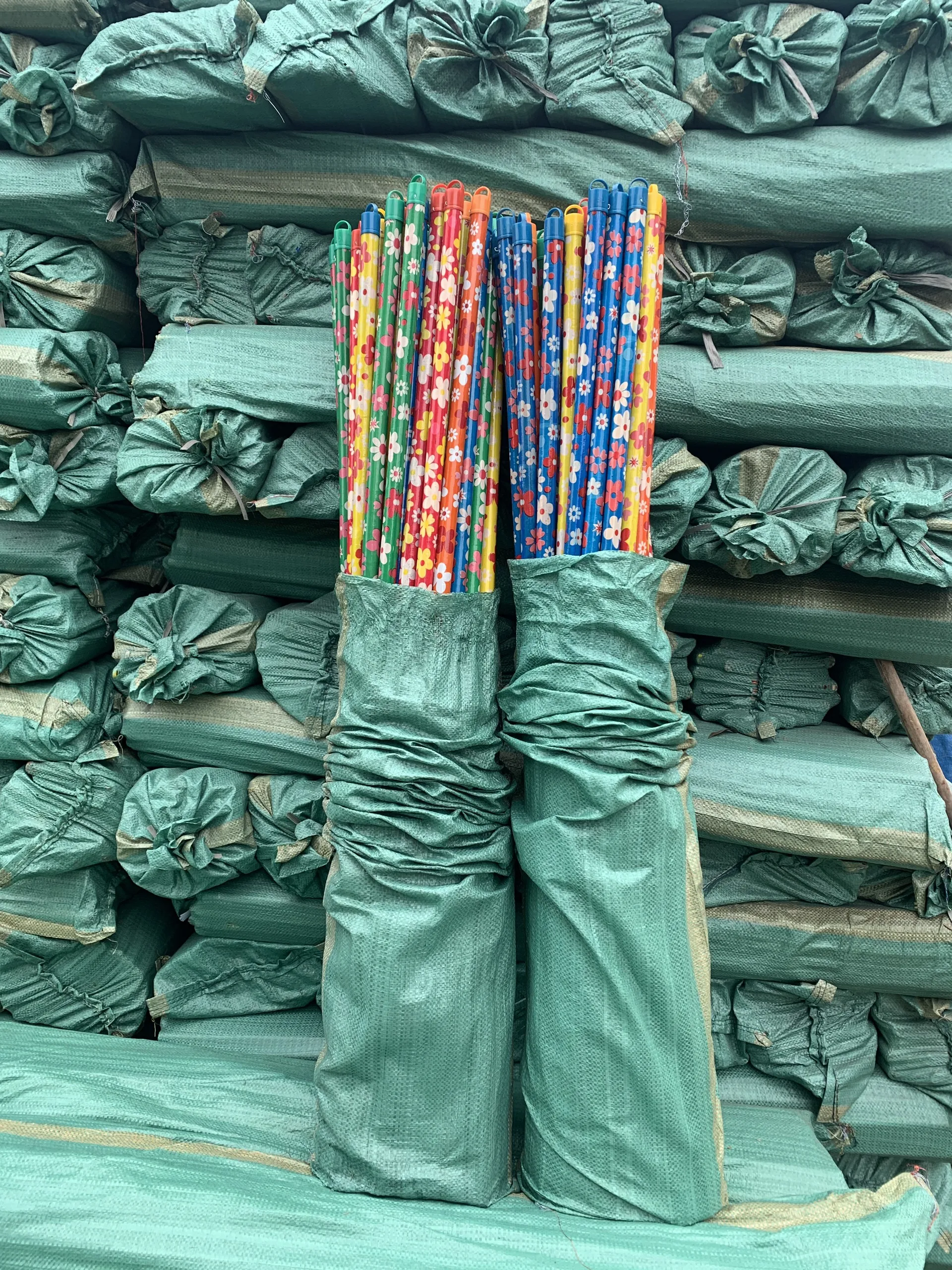 Wooden Broom Handle Sticks - Durable Eucalyptus Flower Mop Stick