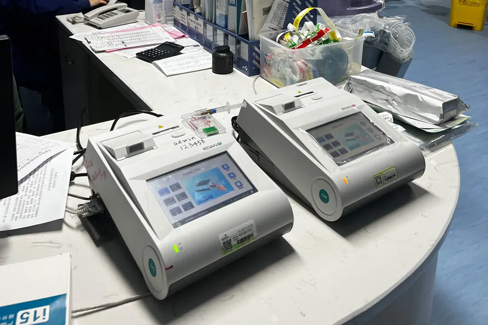 Original i15 VET Blood Gas Chemistry analyzer with PH PO2 PCO2 Na K CL ...