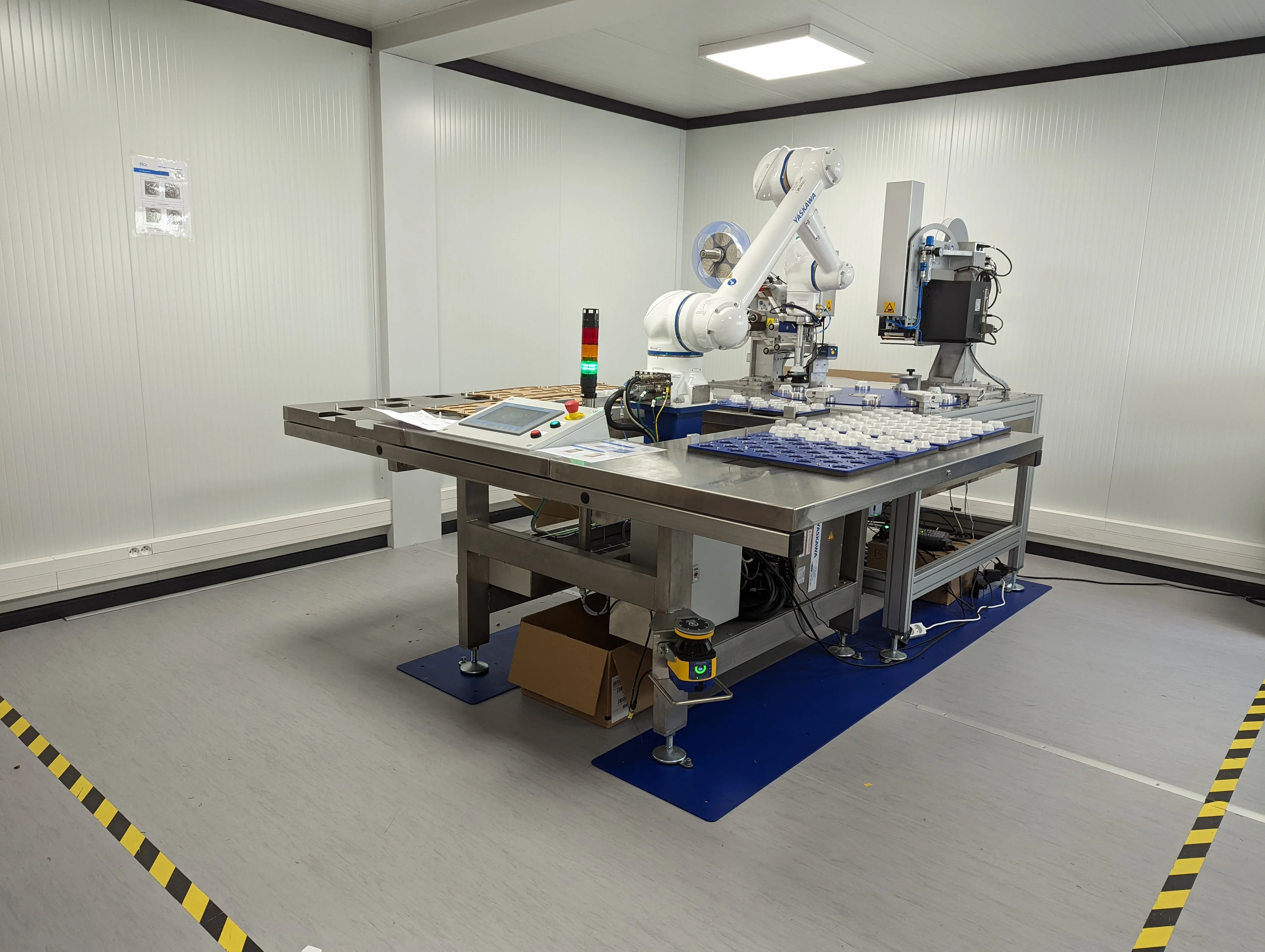 Blue PUCK RHT - Premium Bluetooth Temperature & Humidity Sensor