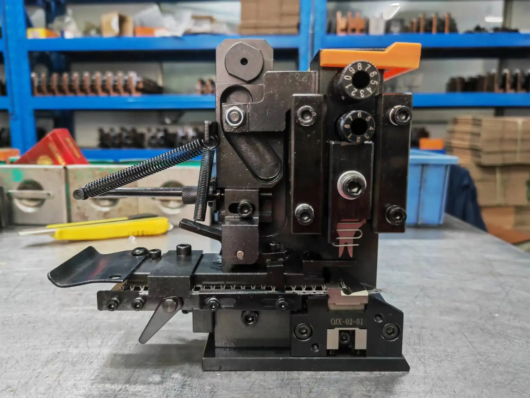 Side Type Terminal Crimping Applicator - Buy Terminal Crimping ...