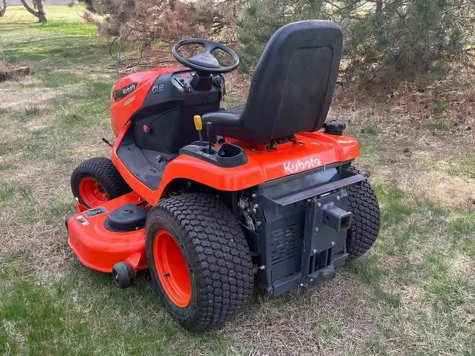 Kubota GR2100 Tractor Lawn Mower 4x4 - Efficient & Durable