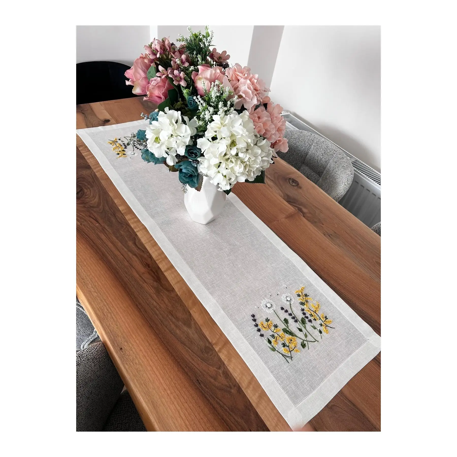 Rococo Wildflowers Linen Table Runner (130x35 Cm)| Alibaba.com
