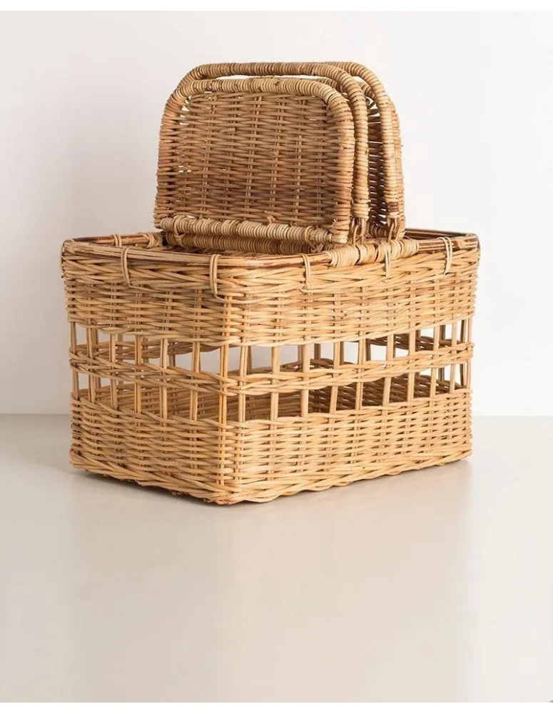 Eco-friendly Rattan Picnic Baskets - Customizable Designs