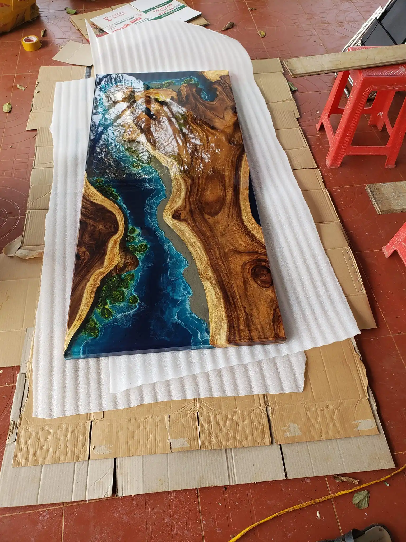 Vietnam Epoxy Saman Wood Table - Epoxy River Table For Dinning Room ...