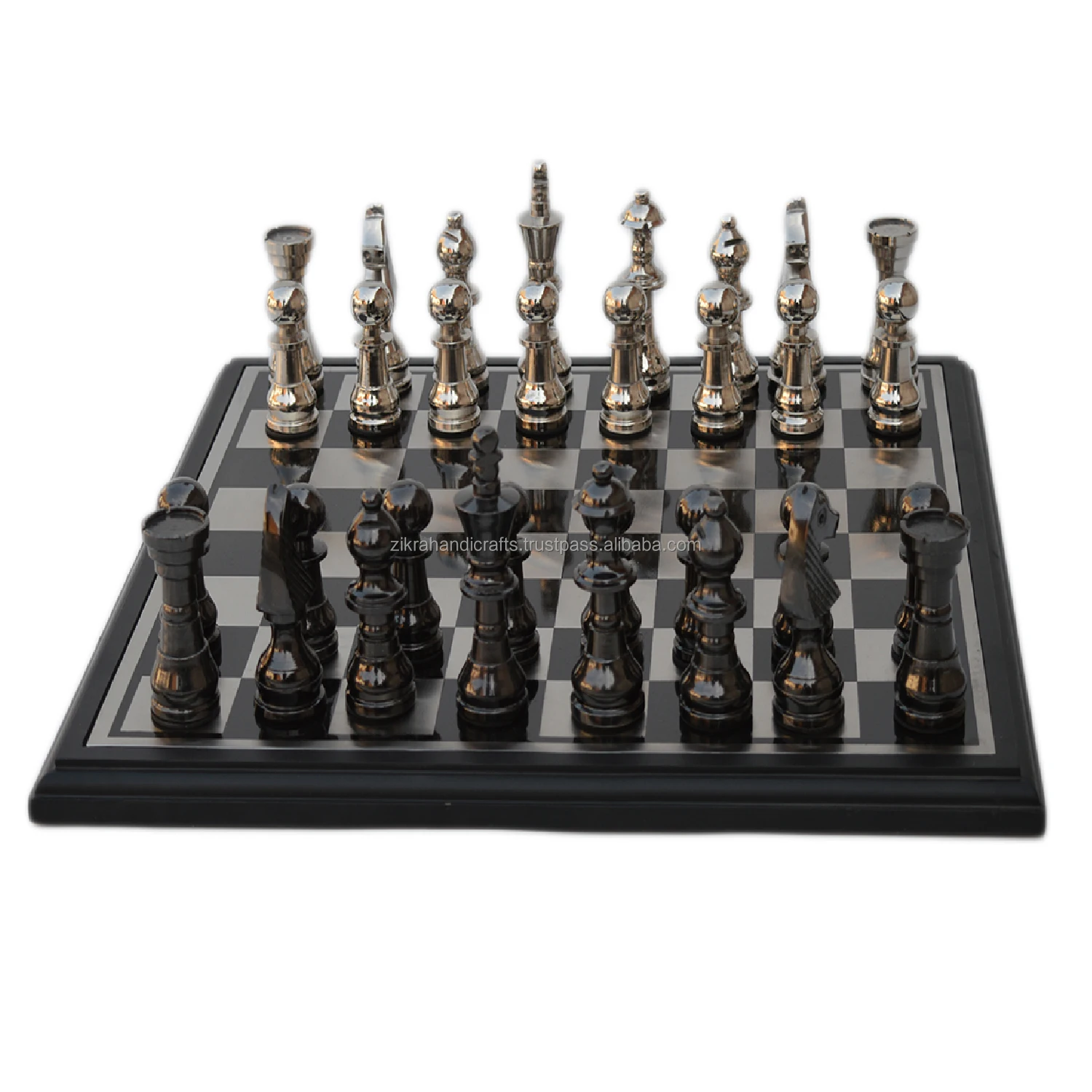 Dark Theme Design Metal Chess Set With Shiny Finishing Design Colored ...
