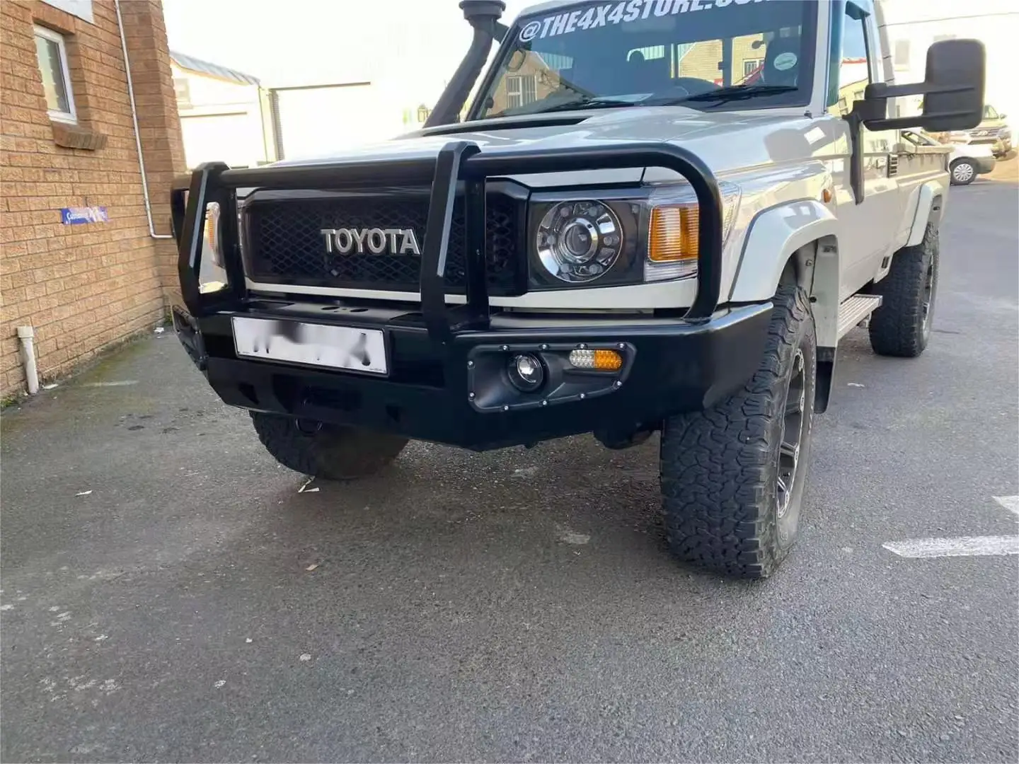 Toyota Lc79 Rear Bumper With Tire Carrier Jerrycan Holder Winch Bull ...