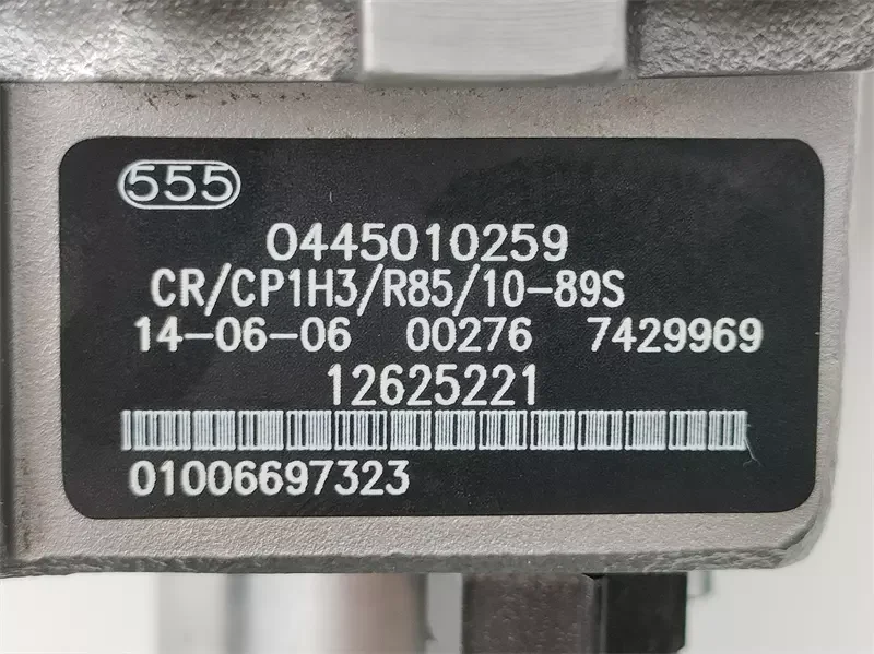 Common Rail Diesel Engine Fuel Pump Assembly Fuel Injection Pump ...