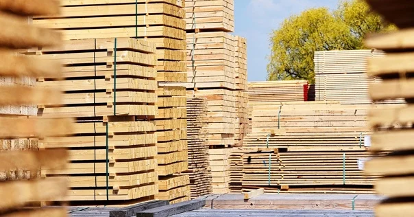 Pine Sawn Timber/ Pine Wood Timber Pine Board With Cheap Price High ...