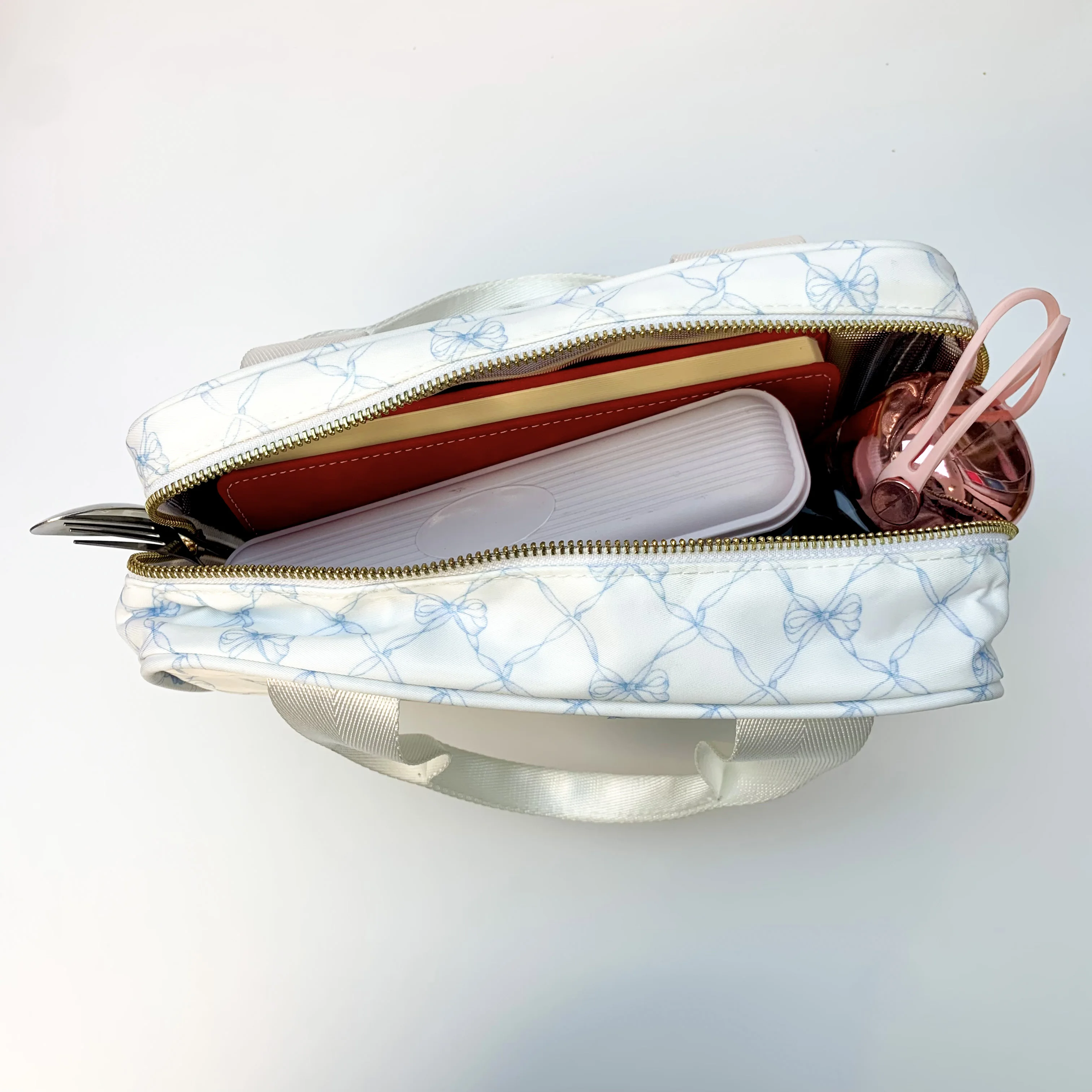 Shop Our Hot Sale Bow Pink Waterproof Lunch Box - Perfect for Kids