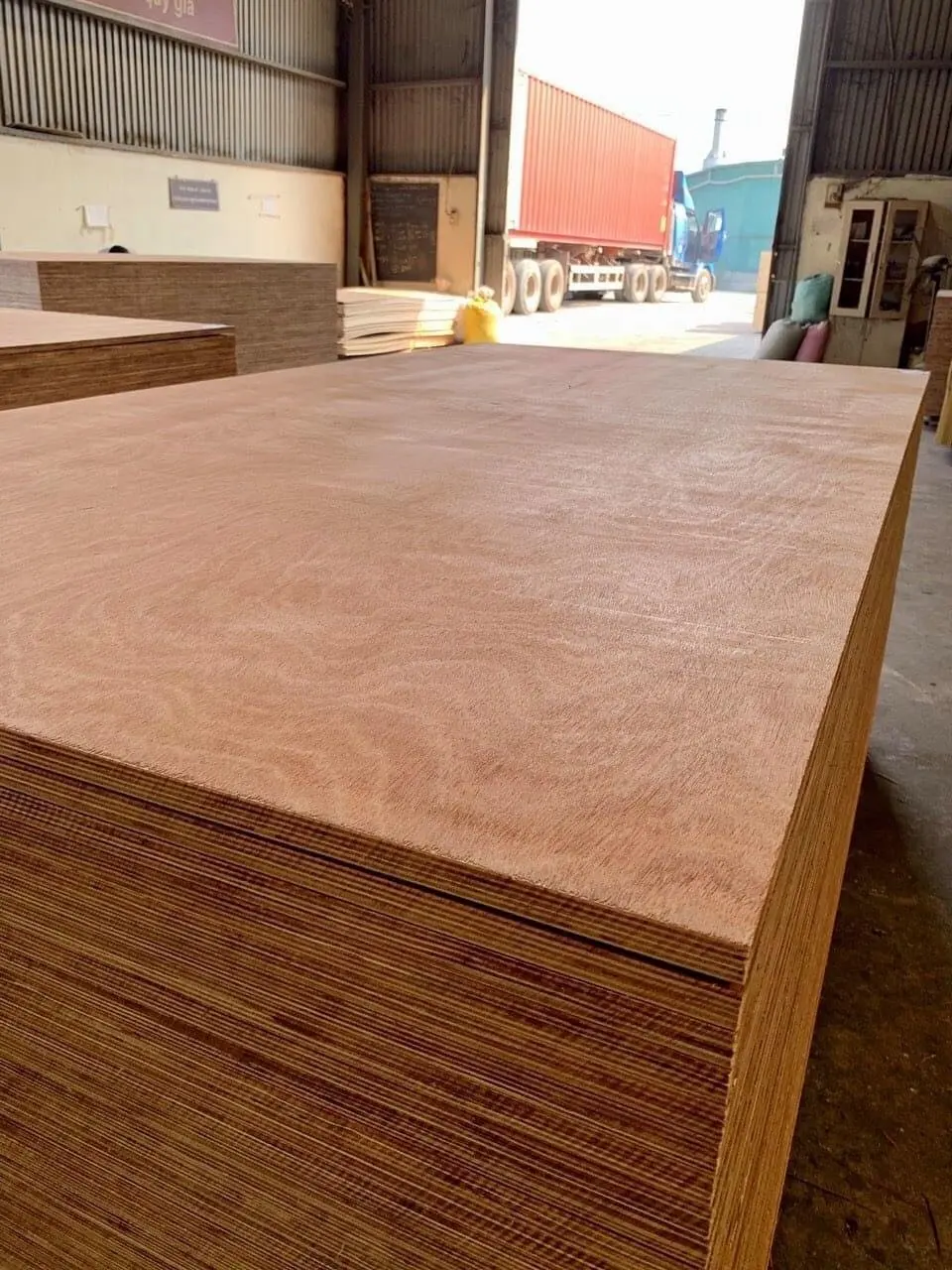 Okoume Plywood Wholesale Factory Commercial Plywood For Furniture High ...