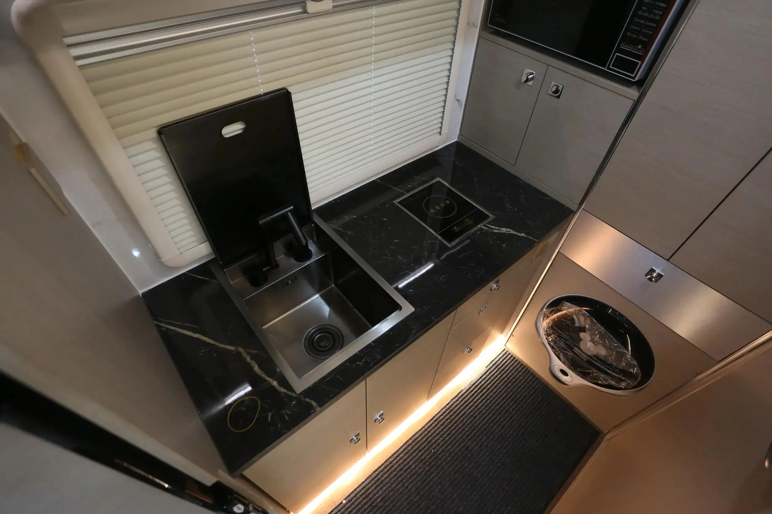 2024 Changan Peak View RV Motorhome: Luxury 6-Seater Gasoline Camper ...