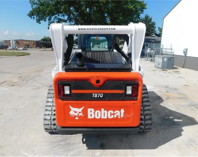 Bobcat T870 Skid Steer - High Efficiency & Reliable Power