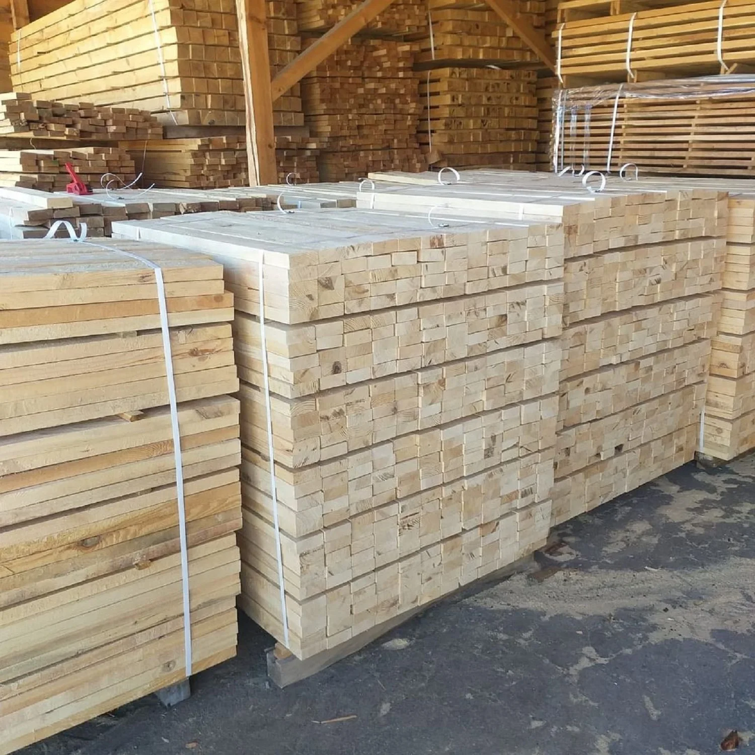 High Quality Wood Lumber - Perfect for Furniture & Construction