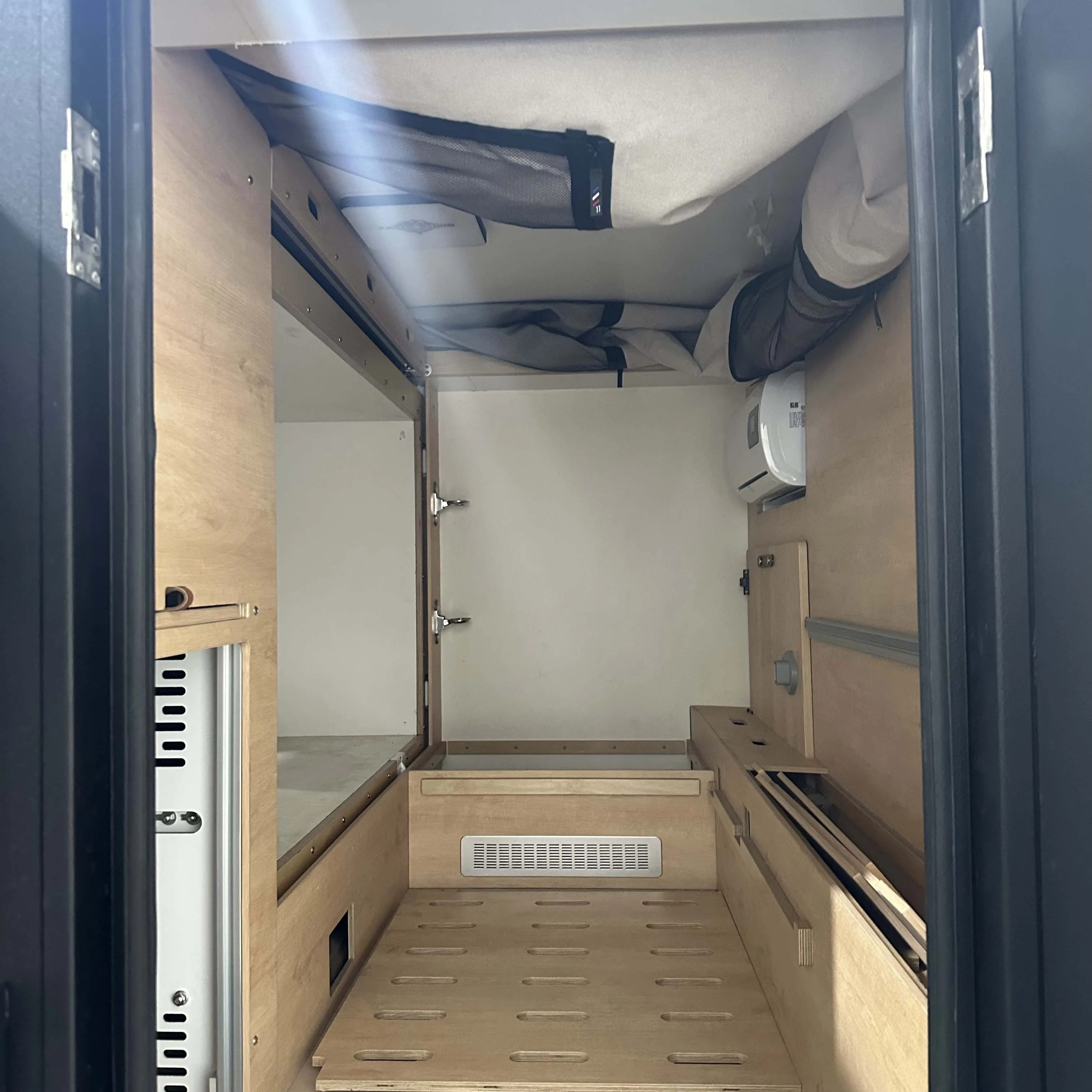Direct Selling Lightweight Hardtop Camper Hybrid Caravan Pickup Truck ...