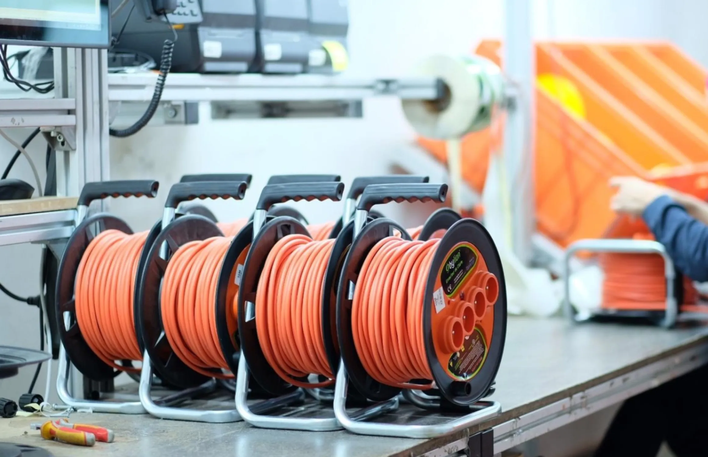 Mini Norm Cable Reel,Ip44,16a Sockets,Schuko,German Standard - Buy Plug ...