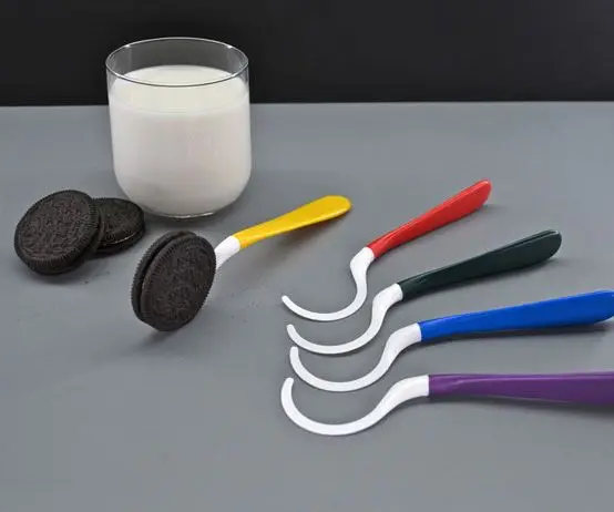 Innovative Handy Cookie Dipper Dipping Tool Cookie Spoon Oreo Dunk ...
