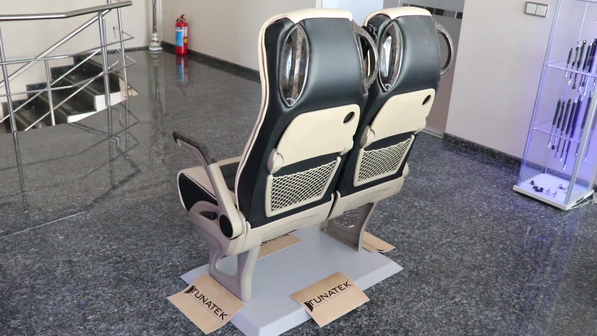 Luxury Minibus Conversion Passenger Seat: Arm Rest, Foot Rest, Food ...