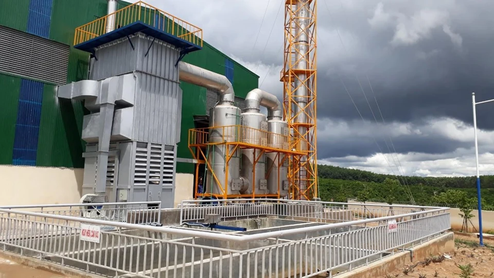 Municipal Solid Waste Incinerator Cnc-800a Wattage 800kg/h Plant ...