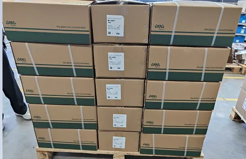 Mcb Mccb Electrical Molded Case Circuit Breaker Voltage 240 To 415 High ...