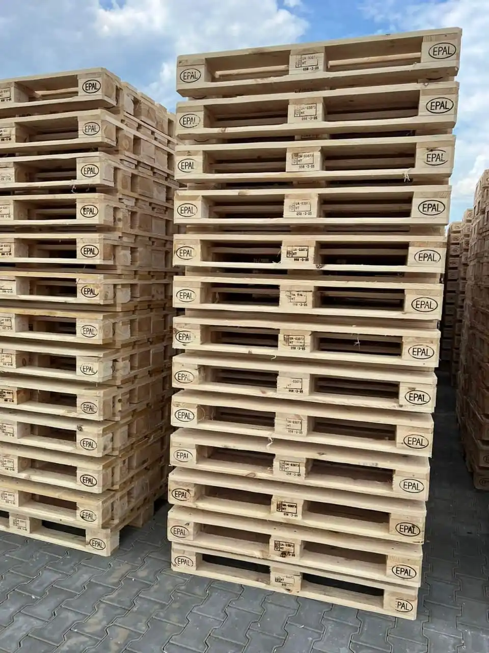 New Nature Wood Euro/EPAL Pallets | Double Faced 4-Way Entry Pine Wood ...