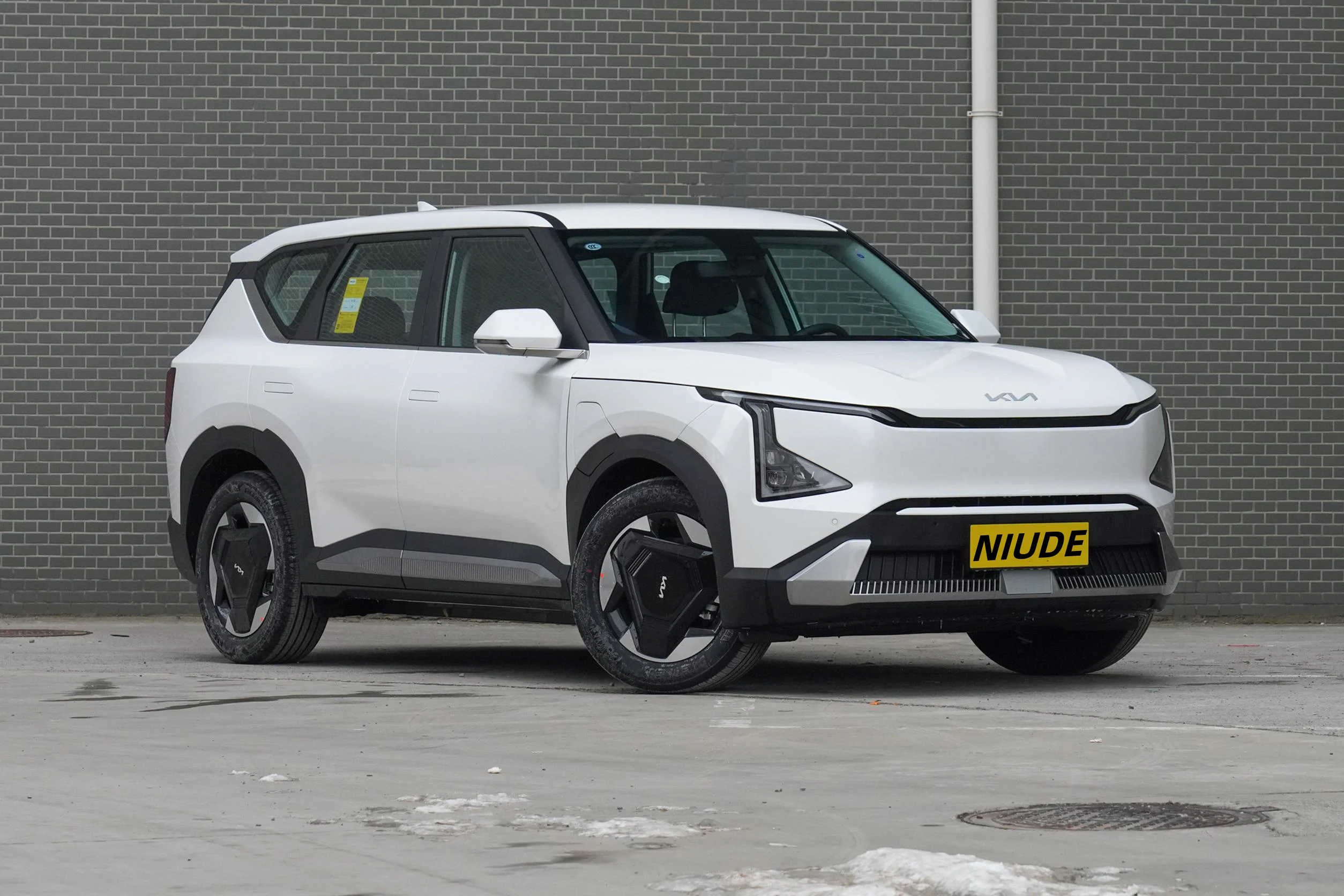 Kia EV5 530km Range SUV - Fast Charging & Efficient Drive