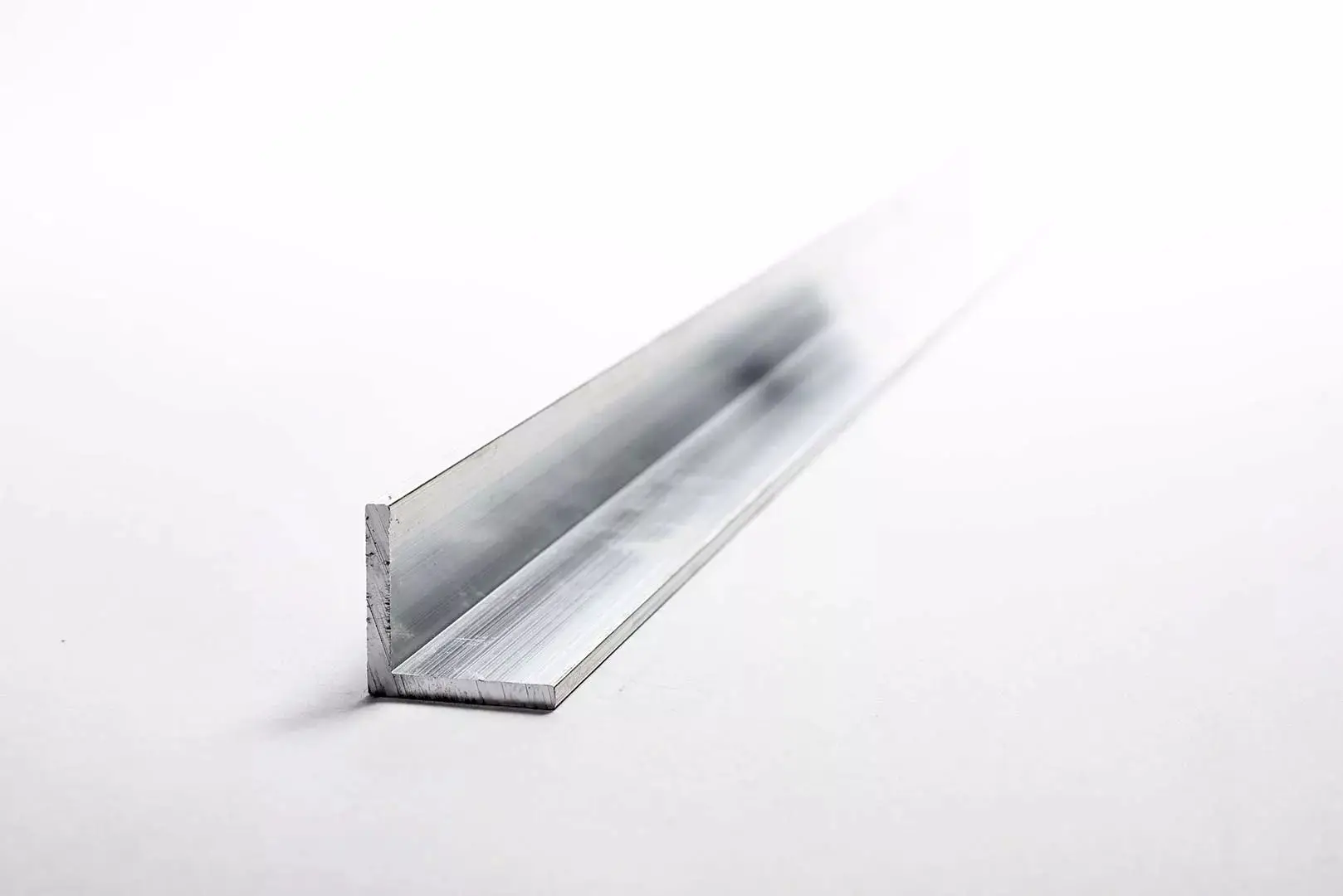 Aluminum Angle Bars - Durable, Versatile, and Efficient