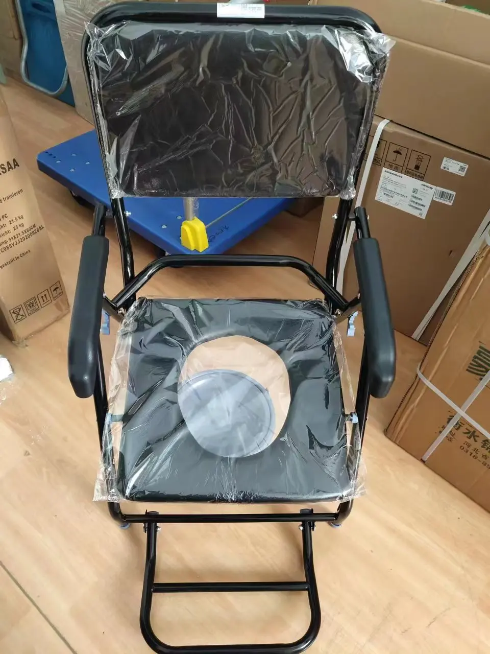 Hospital Bathroom Folding Toilet Chairsin-fpc01 For Adult Commode Chair ...