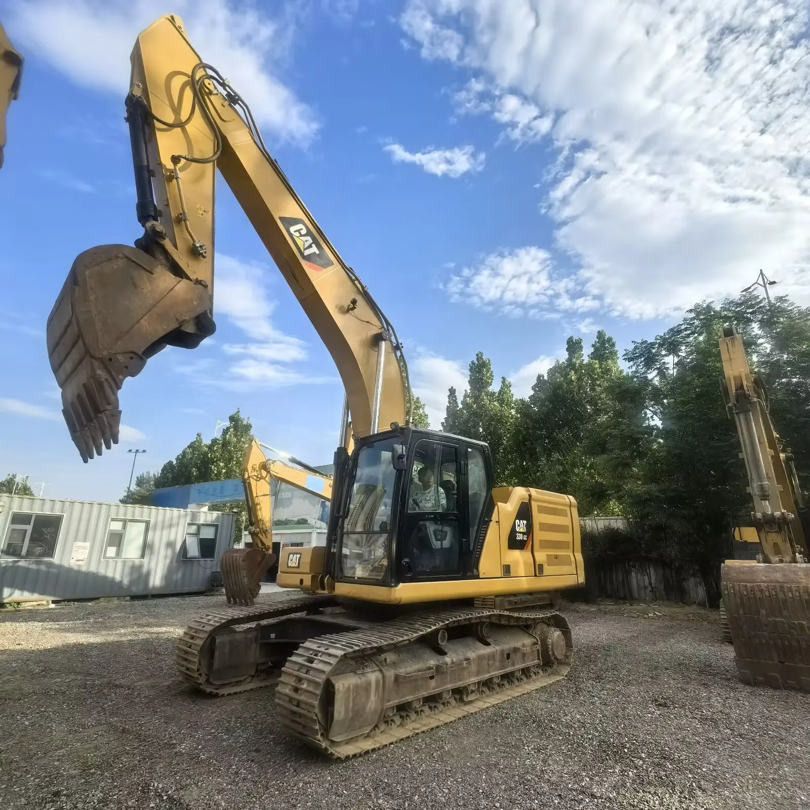 Used Caterpillar CAT 330gc crawler excavator, 30 tons medium hydraulic ...