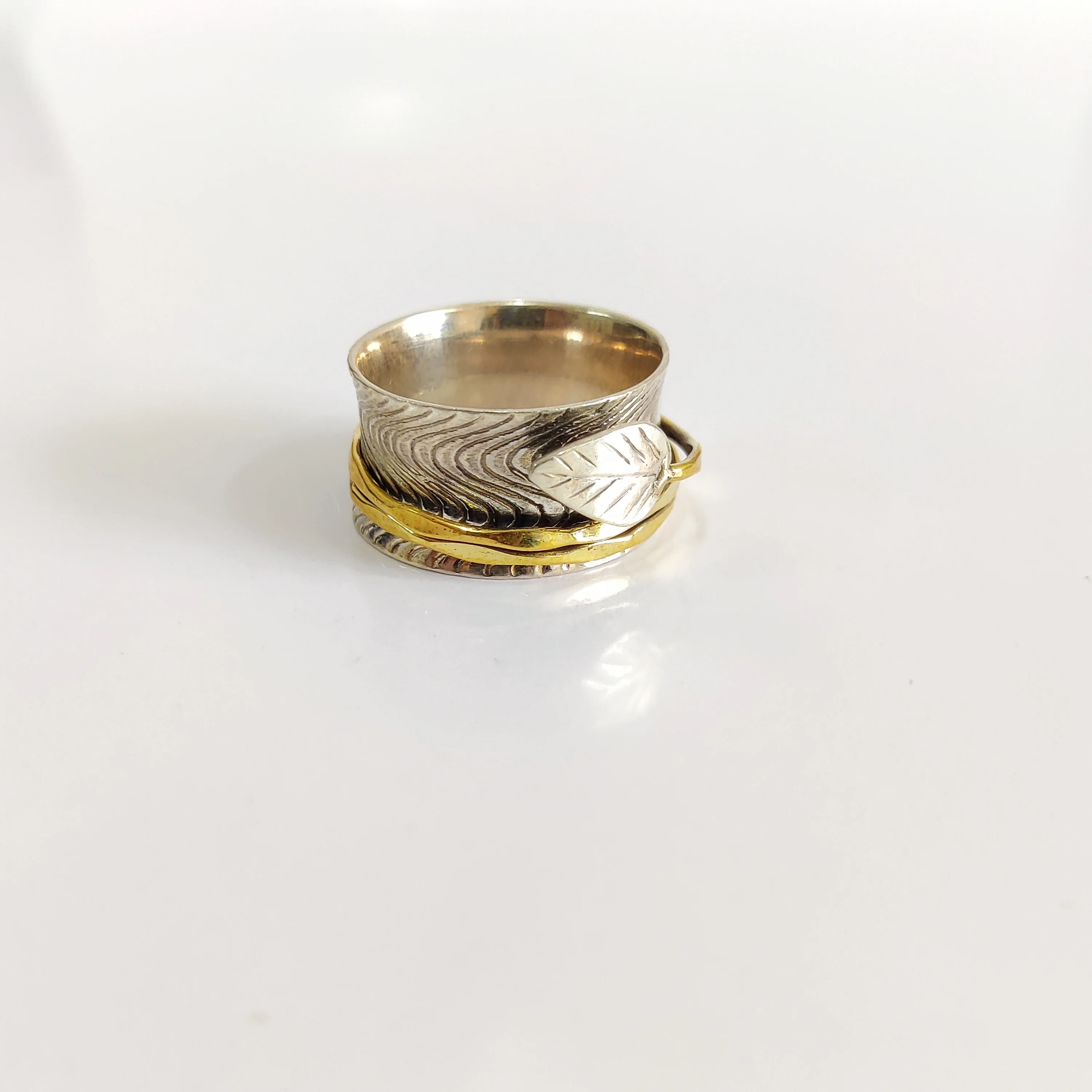 India 925 Sterling Silver Two-Toned Spinner Ring With Leafy Design ...