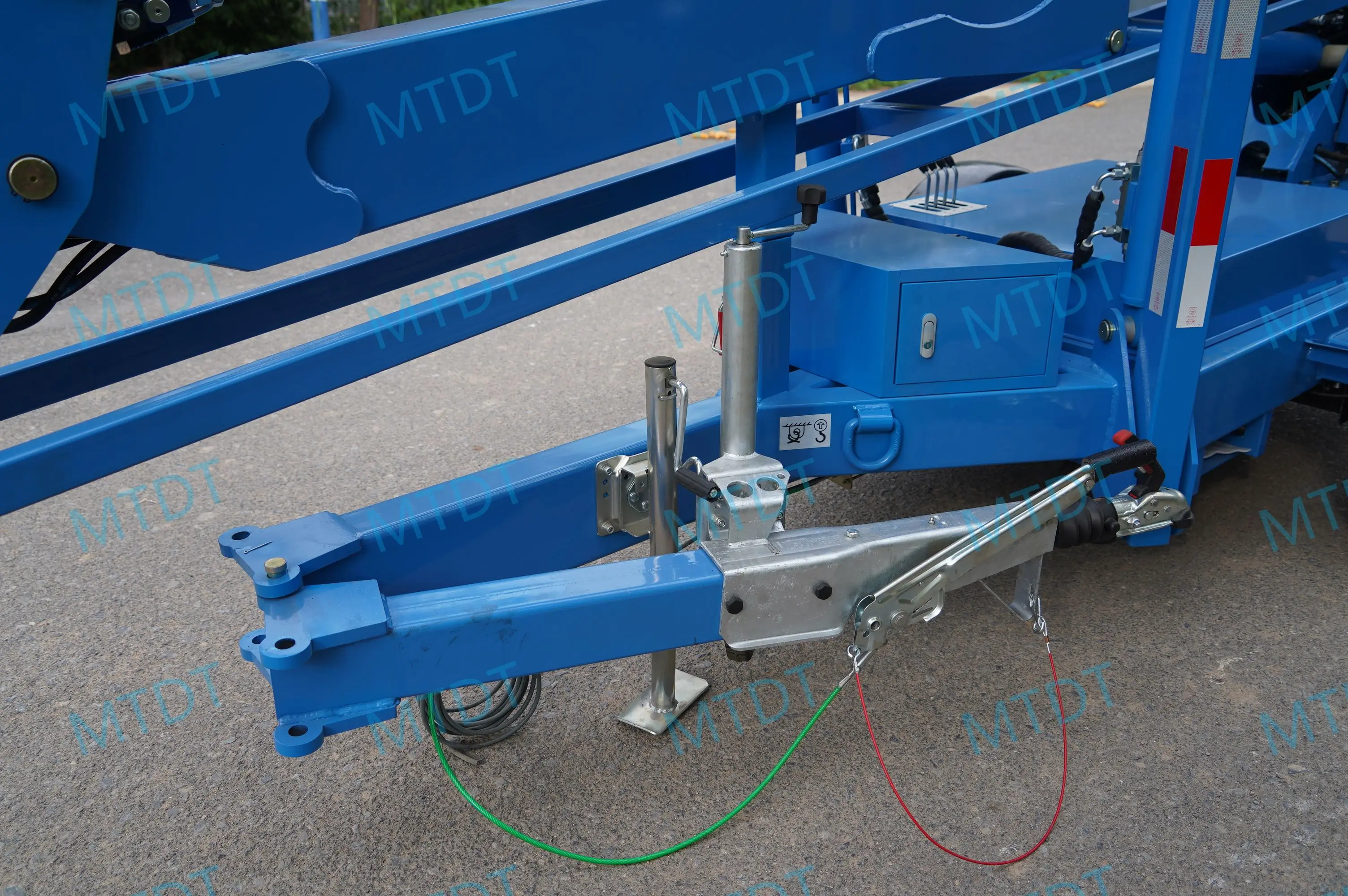 Truck-mounted Narrow Mini Telescopic Cherry Picker for Sale
