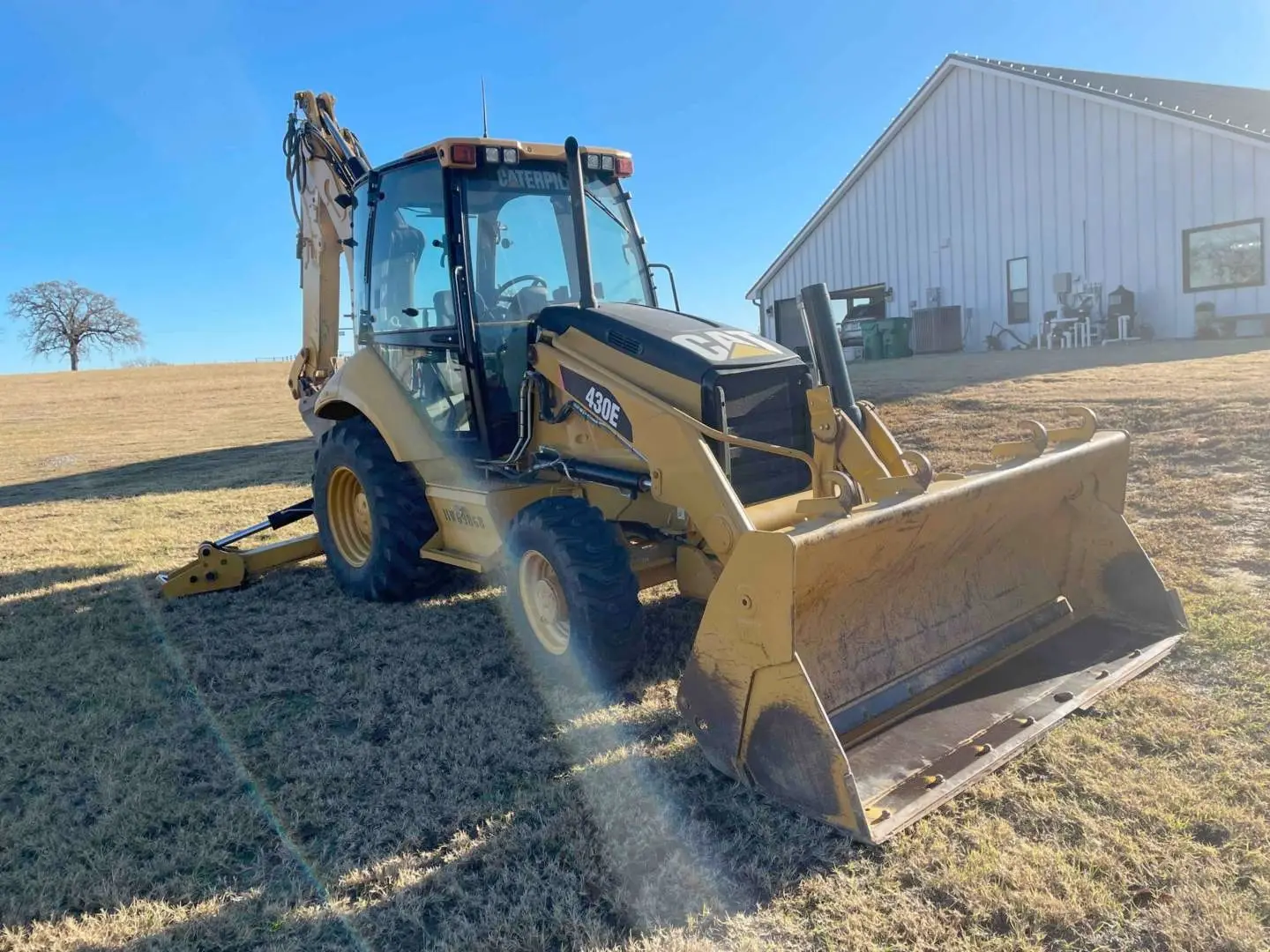 Caterpillar Backhoe Loaders - Durable & Powerful Solutions
